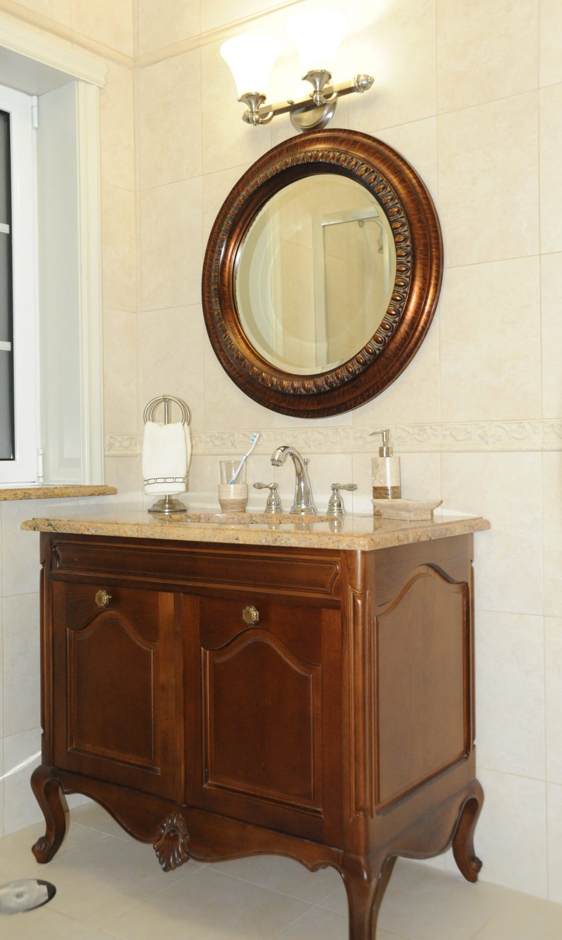 Movel Wc Classico – Carpintaria Pinto & Pintos